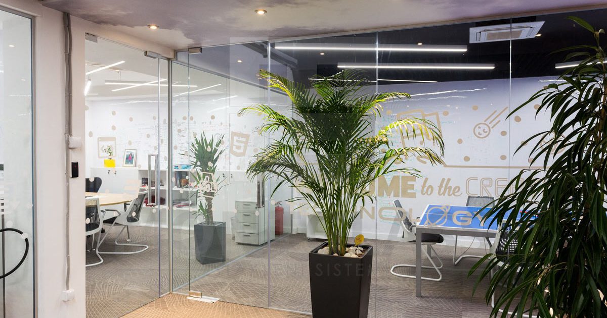 Comtrade-Beograd-BM-staklena-vrata-2 Mont Glass